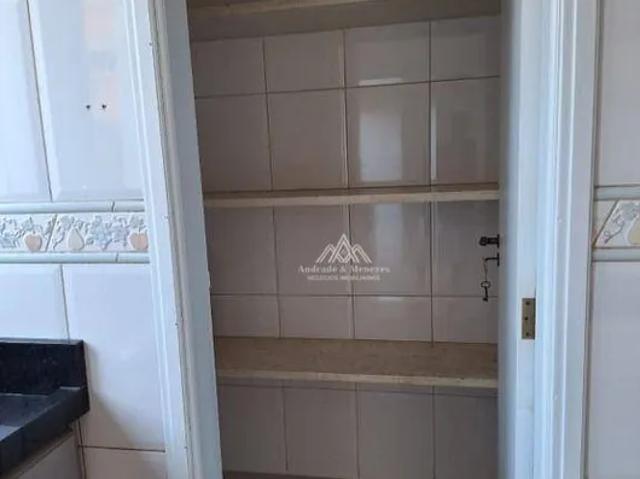 Sobrado de esquina com 4 dormitórios à venda, 330 m² por R$ 2.200.000