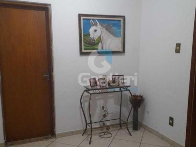 Sobrado de esquina com 4 dormitorios e area gourmet no Jd. Brasilia