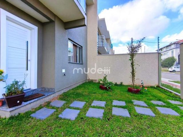 Sobrado de esquina em Cidade Jardim, São José dos Pinhais/PR