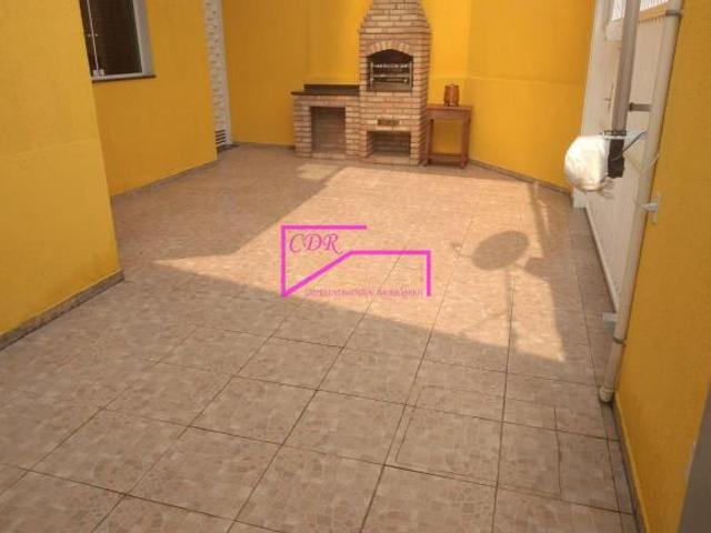 Sobrado de esquina venda de porta fechada