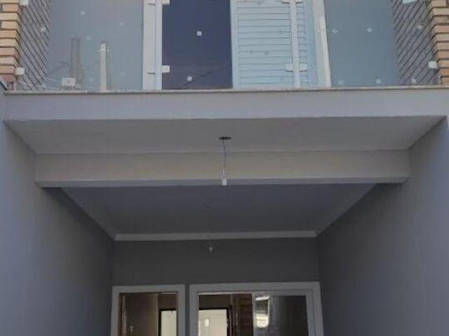 Sobrado de fino acabamento de 3 dormitórios 2 vagas