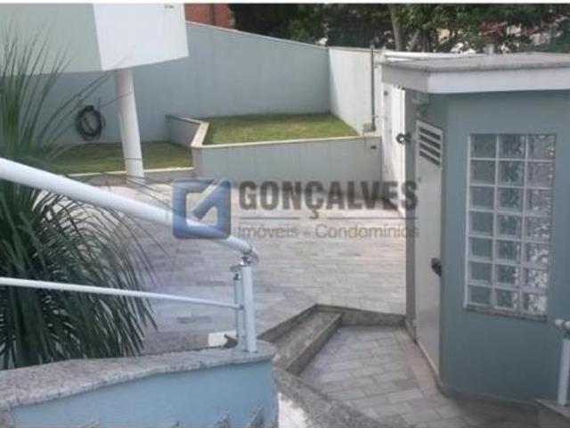 Sobrado de Luxo à Venda em Independência, São Bernardo do Campo – 3 Suítes, 6 Vagas