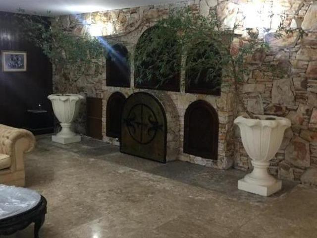 Sobrado de Luxo à Venda em São Paulo SP, no Jardim Guedala: 4 Quartos, 4 Suítes, 6 Banheiros, 7 Vaga