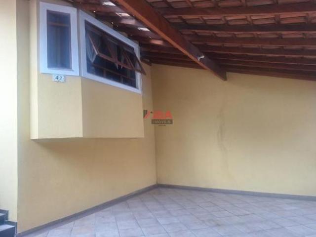 Sobrado de luxo no Jardim Campo Grande: 4 quartos, 2 suítes, 2 salas, 3 banheiros, 3 vagas, 191m²