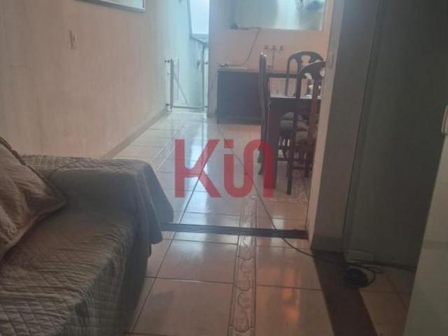 Sobrado de Luxo na Vila Romero, São Paulo SP: 4 Quartos, 2 Suítes, 4 Banheiros