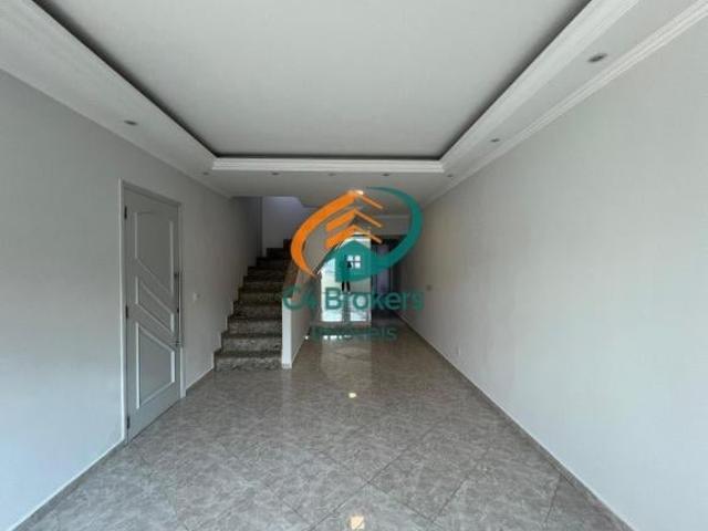 Sobrado de Rua em Jardim Aida Guarulhos, SP