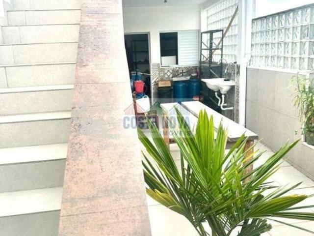 Sobrado de Vila no Carandiru. Amplo, sem condomínio e pronto para morar