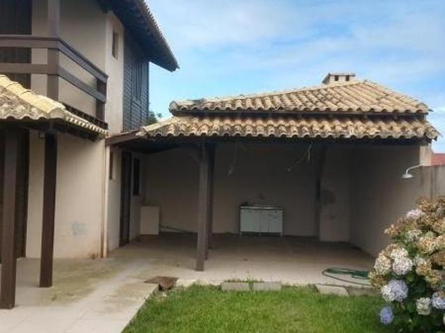 sobrado de 02 dormitórios em imbe