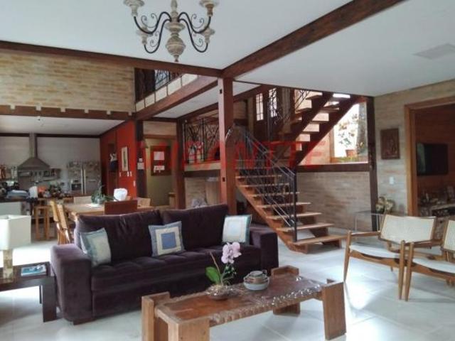Sobrado de 1400m² com 3 quartos