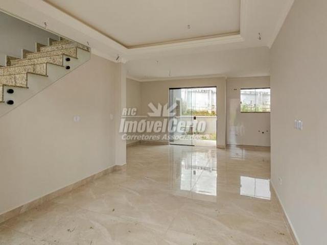 Sobrado de 142 m² no condomínio Villaggio Di Napol