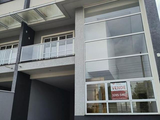 Sobrado de 149m² a venda no Tarumã ao lado do Museu