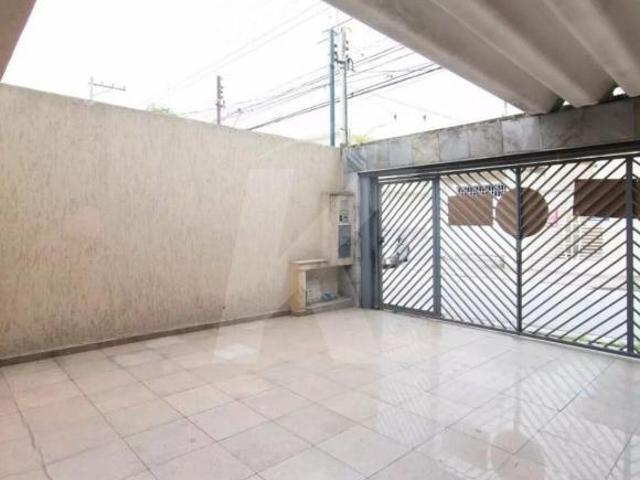 Sobrado de 150 mts², 3 quartos 1 suíte 2 vagas, Água Fria