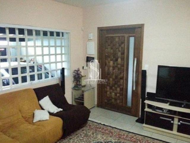 SOBRADO DE 150M² COM TRÊS DORMITÓRIOS UMA SUÍTE, TRÊS BANHEIROS E DUAS VAGAS Á VENDA CAMPO BELO