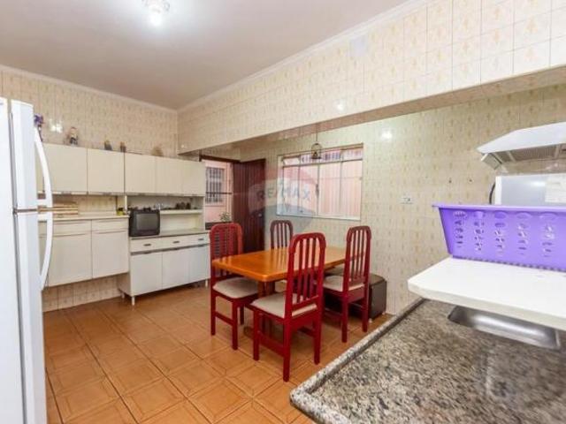 Sobrado de 151m² com 02 Dormitórios + Edícula na Rua Baltazar Brum no bairro da Vila Ré