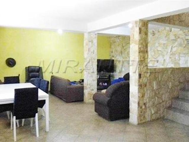 Sobrado de 1550m² com 3 quartos
