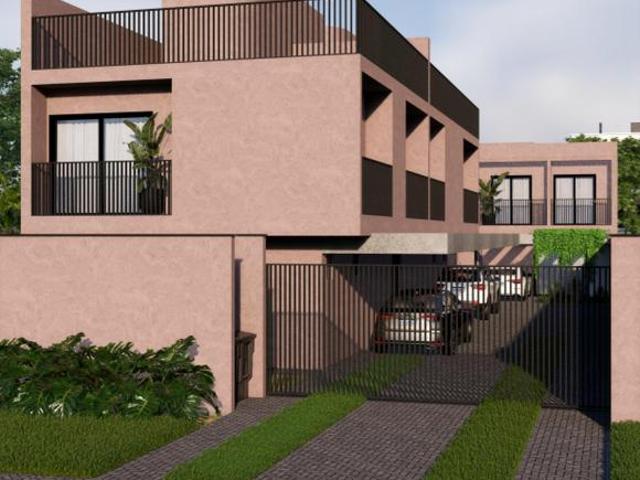 Sobrado de 160 m² com 3 Suítes à Venda no Pilarzinho