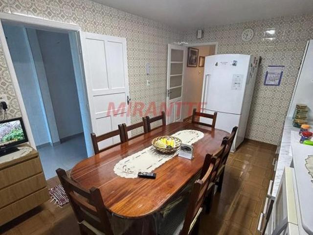 Sobrado de 160m² com 3 quartos