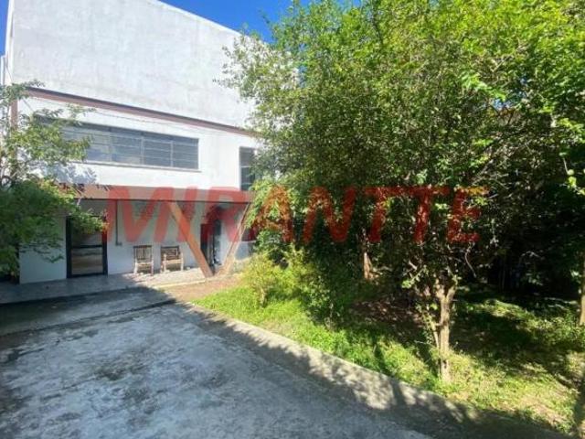 Sobrado de 176m² com 2 quartos