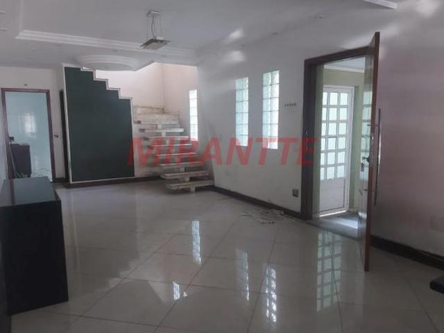 Sobrado de 176m² com 3 quartos
