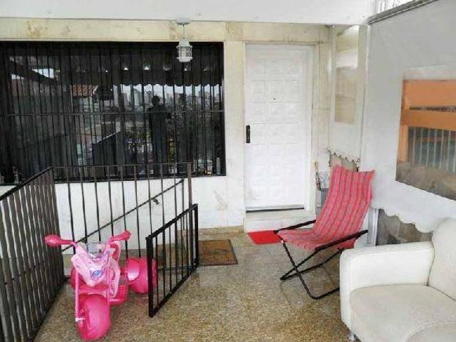 Sobrado de 180m² com 3 quartos