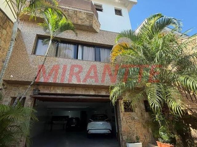 Sobrado de 180m² com 4 quartos
