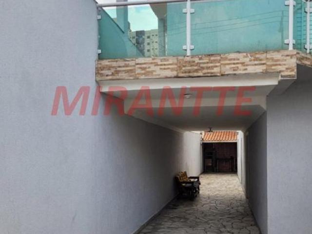 Sobrado de 182m² com 4 quartos