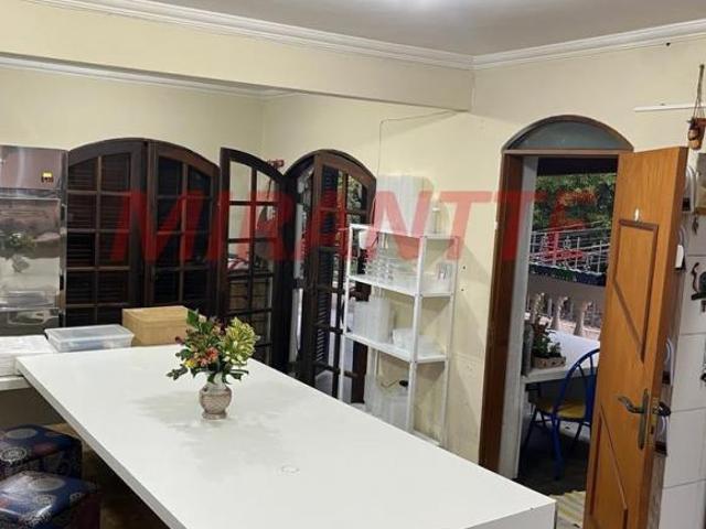 Sobrado de 184m² com 3 quartos