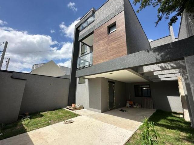 Sobrado de 191 m² com 3 quartos à venda em Capão Raso