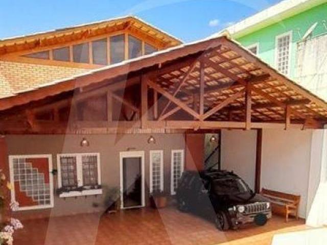 Sobrado de 192 mts², 02 dormitórios, no Parque Casa de Pedra
