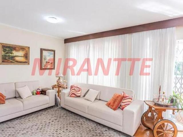 Sobrado de 197m² com 3 quartos