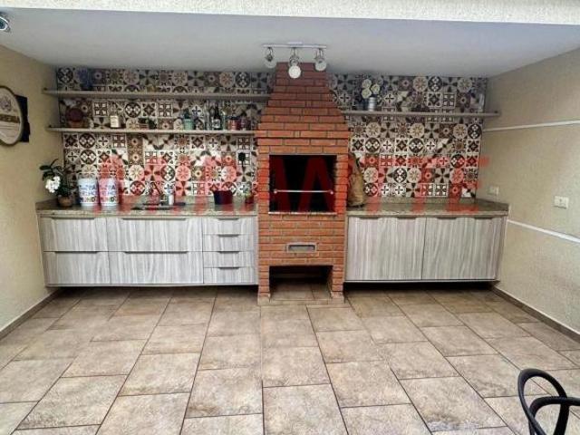 Sobrado de 197m² com 4 quartos