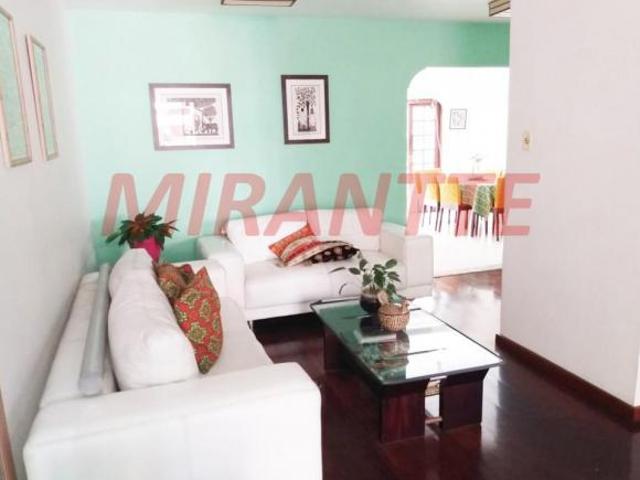 Sobrado de 197m² com 4 quartos