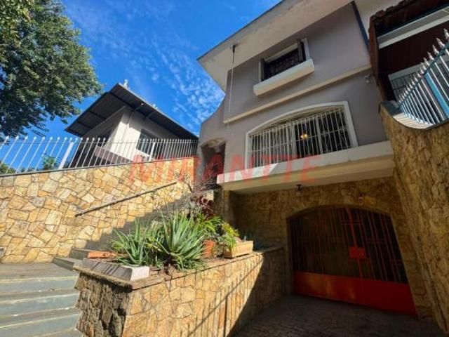 Sobrado de 194m² com 3 quartos