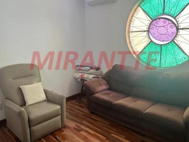 Sobrado de 194m² com 4 quartos