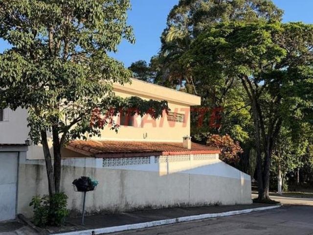 Sobrado de 196m² com 3 quartos