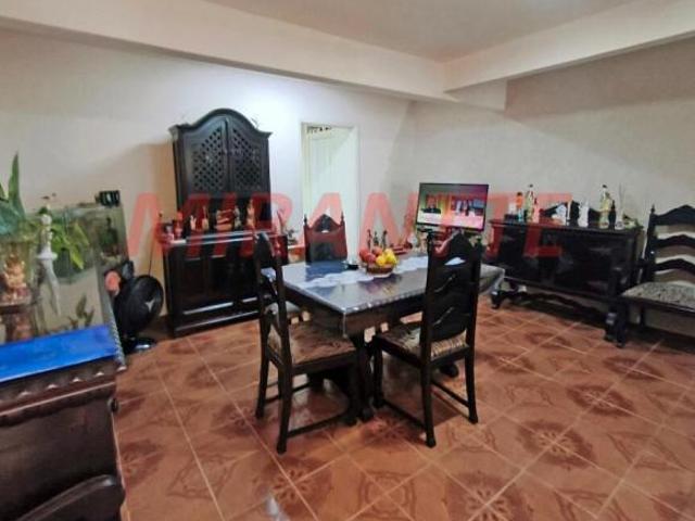 Sobrado de 1995m² com 2 quartos