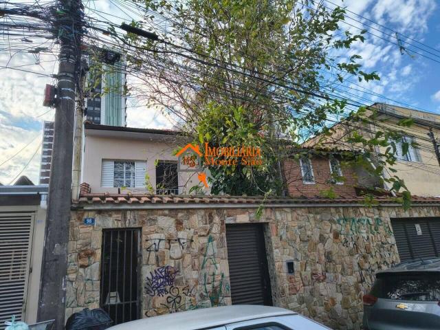 Sobrado de 100 m² na Antônio Souza Picanco Guarulhos SP, aluguel por R$ 3.850/mês
