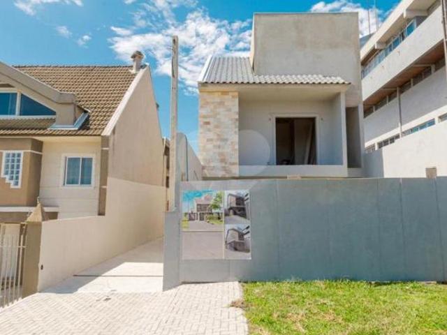 Sobrado de 102m² a venda no Bairro Alto