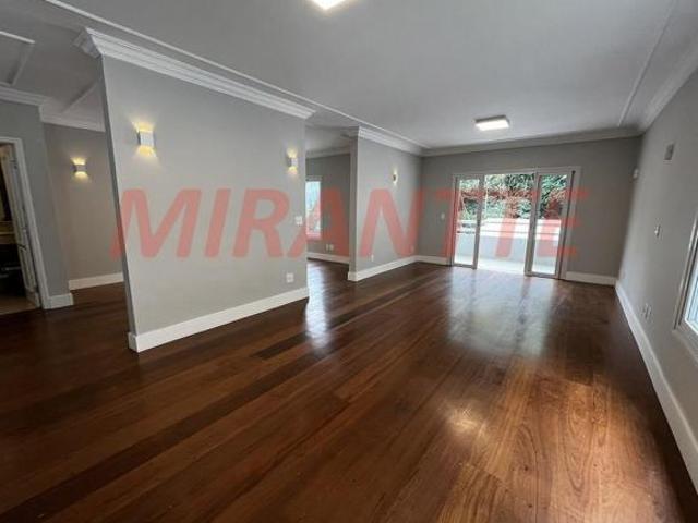Sobrado de 1040m² com 4 quartos