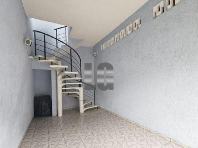 Sobrado DE 110m² com 2 dormitórios, mobiliado e 1 vaga no Jardilm Claudia SP