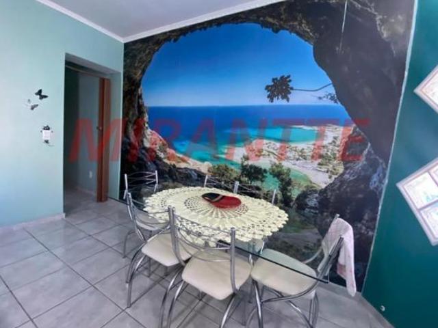Sobrado de 111m² com 6 quartos