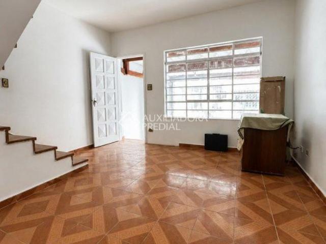 Sobrado de 112m² no Centro de Diadema 2 Dorms, 2 Vagas em Rua Sem Saída