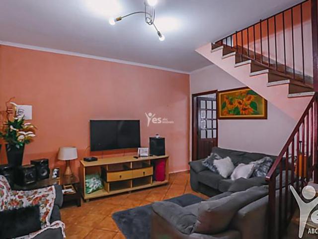 Sobrado de 118m², 02 dormitórios e 02 vagas de garagem – Vila Scarpelli, Santo A