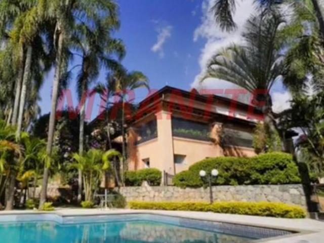 Sobrado de 1300m² com 5 quartos