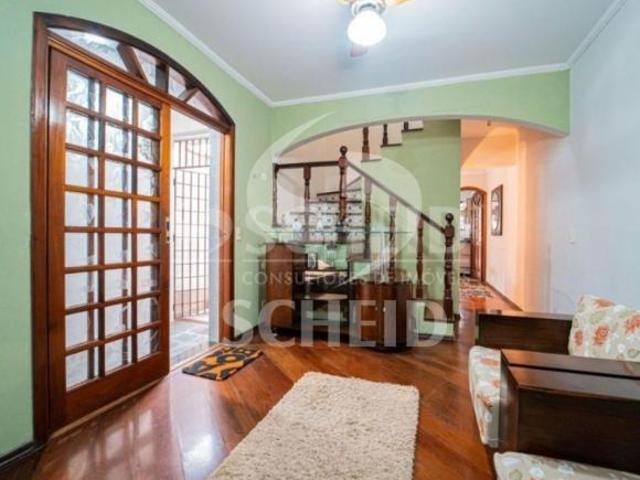 Sobrado de 131 m² com 3 dormitórios sendo 3 suítes, 2 vagas localizado na Cupecê / Cidade ademar