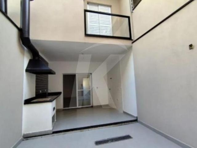 Sobrado de 137 mts², Novo, 3 dormitórios 3 suítes, 2 vagas, na Vila Isolina Mazzei