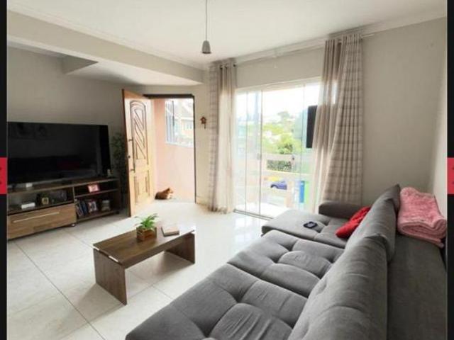 Sobrado de 137m² a venda no CIC