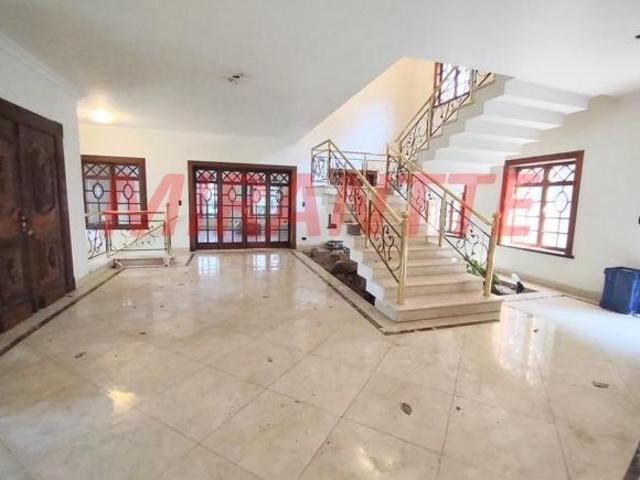 Sobrado de 1.75m² com 4 quartos