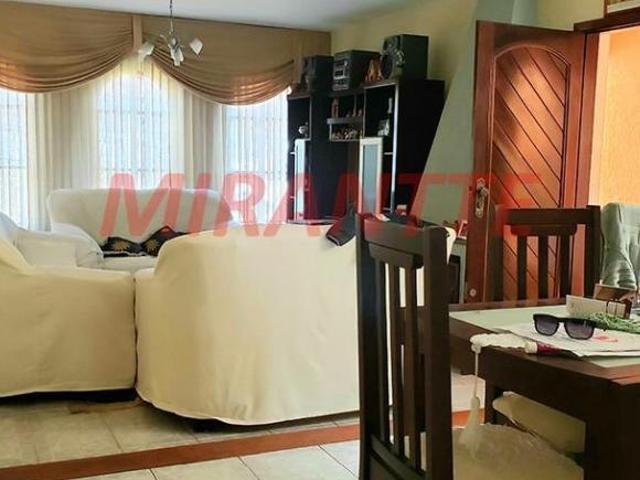 Sobrado de 240m² com 3 quartos