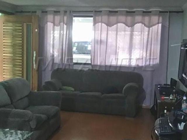 Sobrado de 240m² com 4 quartos